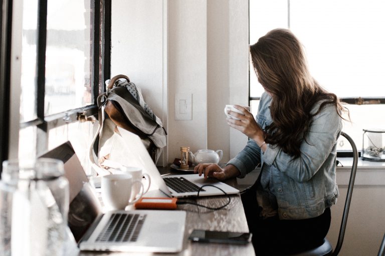 Gdzie się znajduje splot słoneczny? Choroby, leczenie | HelloZdrowie