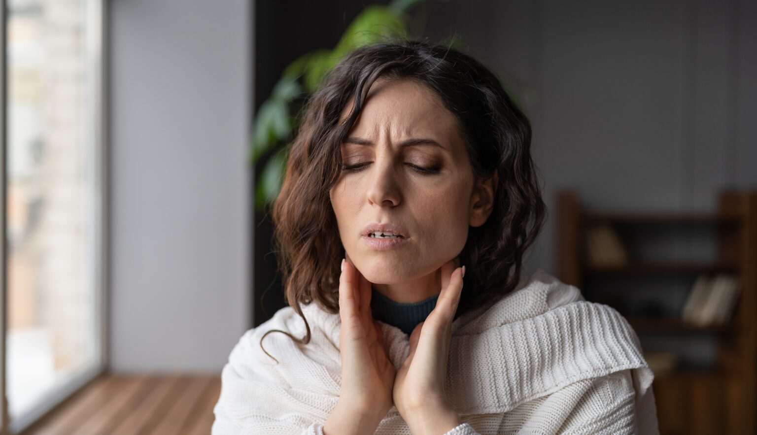 Angina ropna - przyczyny, objawy, leczenie i domowe sposoby - HelloZdrowie