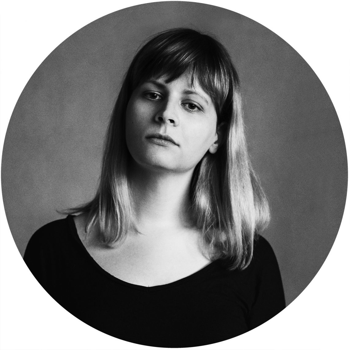 „W dzieciństwie kąpałam się w bieliźnie, bo nie potrafiłam obnażyć się ...