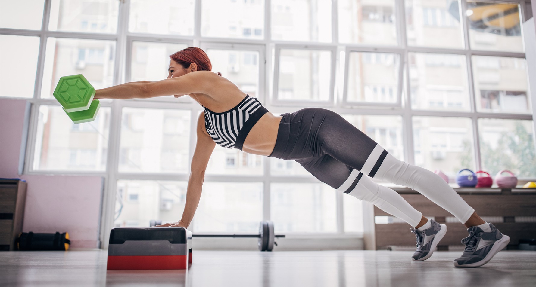 Podest do ćwiczeń – prosty krok do lepszej formy. Jakie ćwiczenia ...