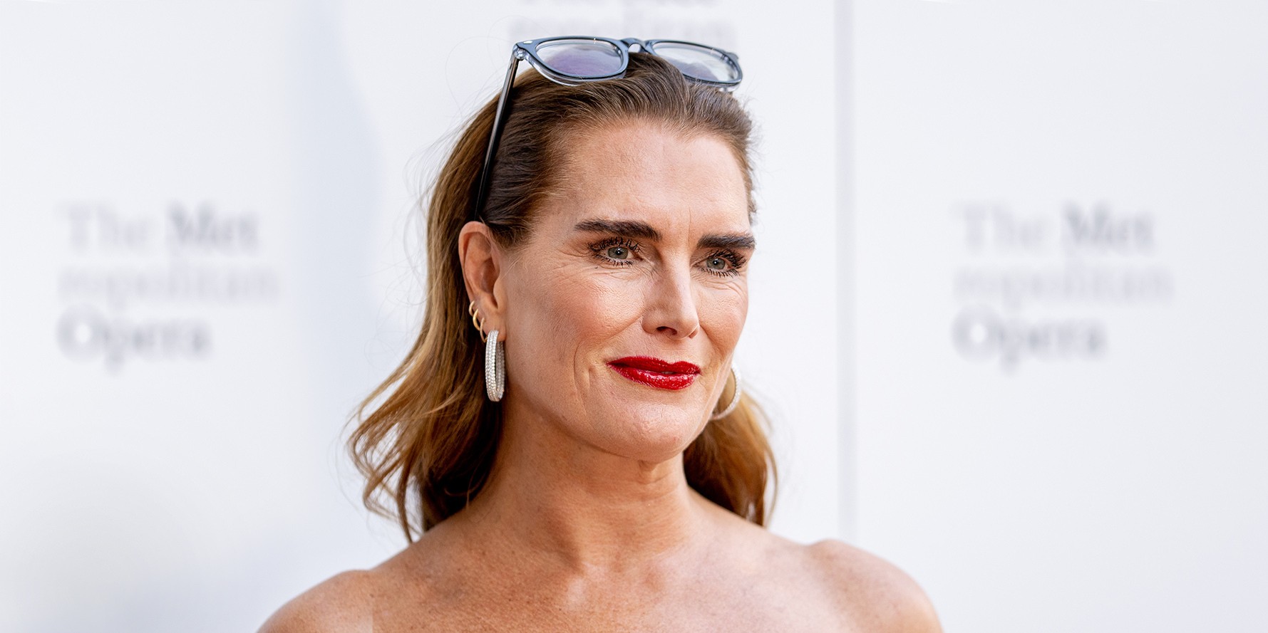 Brooke Shields musiała odgrywać sceny seksu, choć była jeszcze ... Brooke Shields musiała odgrywać sceny seksu, choć była jeszcze ...