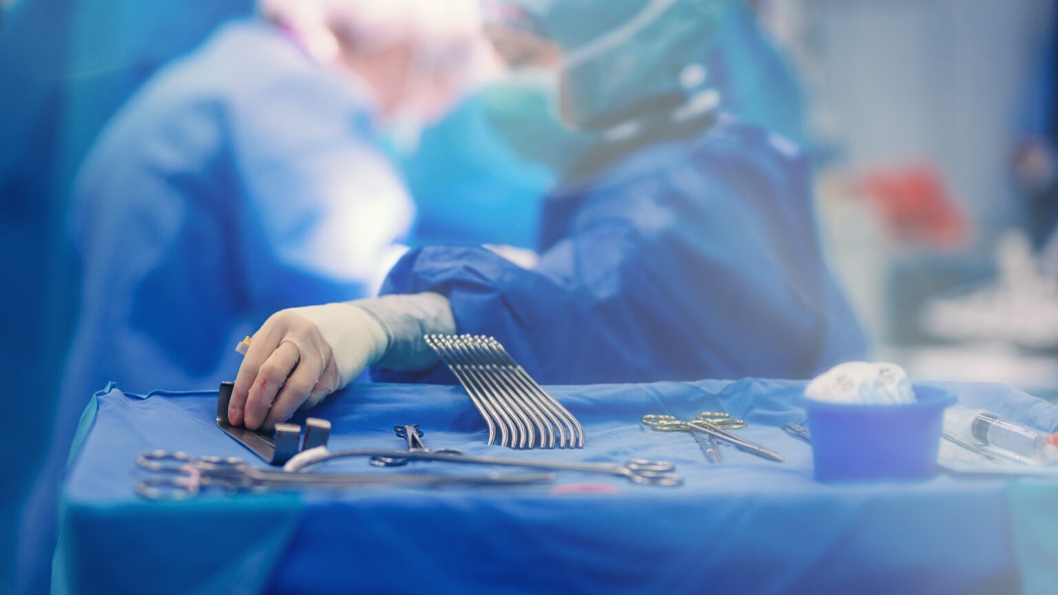 Zrosty po operacji – jak wykryć, czym są i czy bolą? Jak zapobiegać ich ...