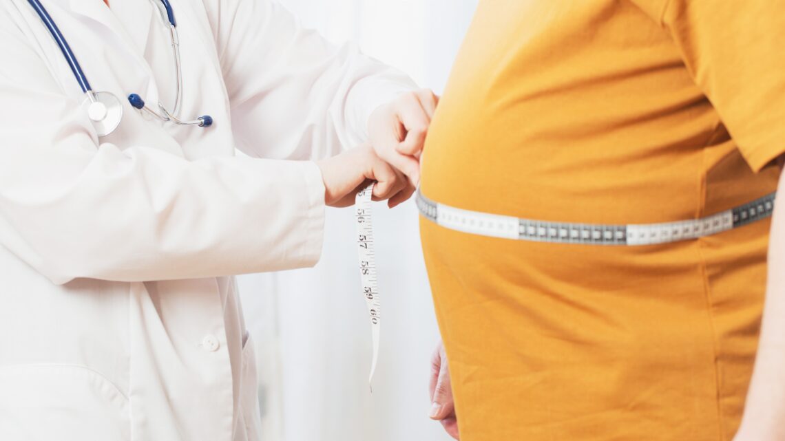 Gdzie się znajduje splot słoneczny? Choroby, leczenie | HelloZdrowie