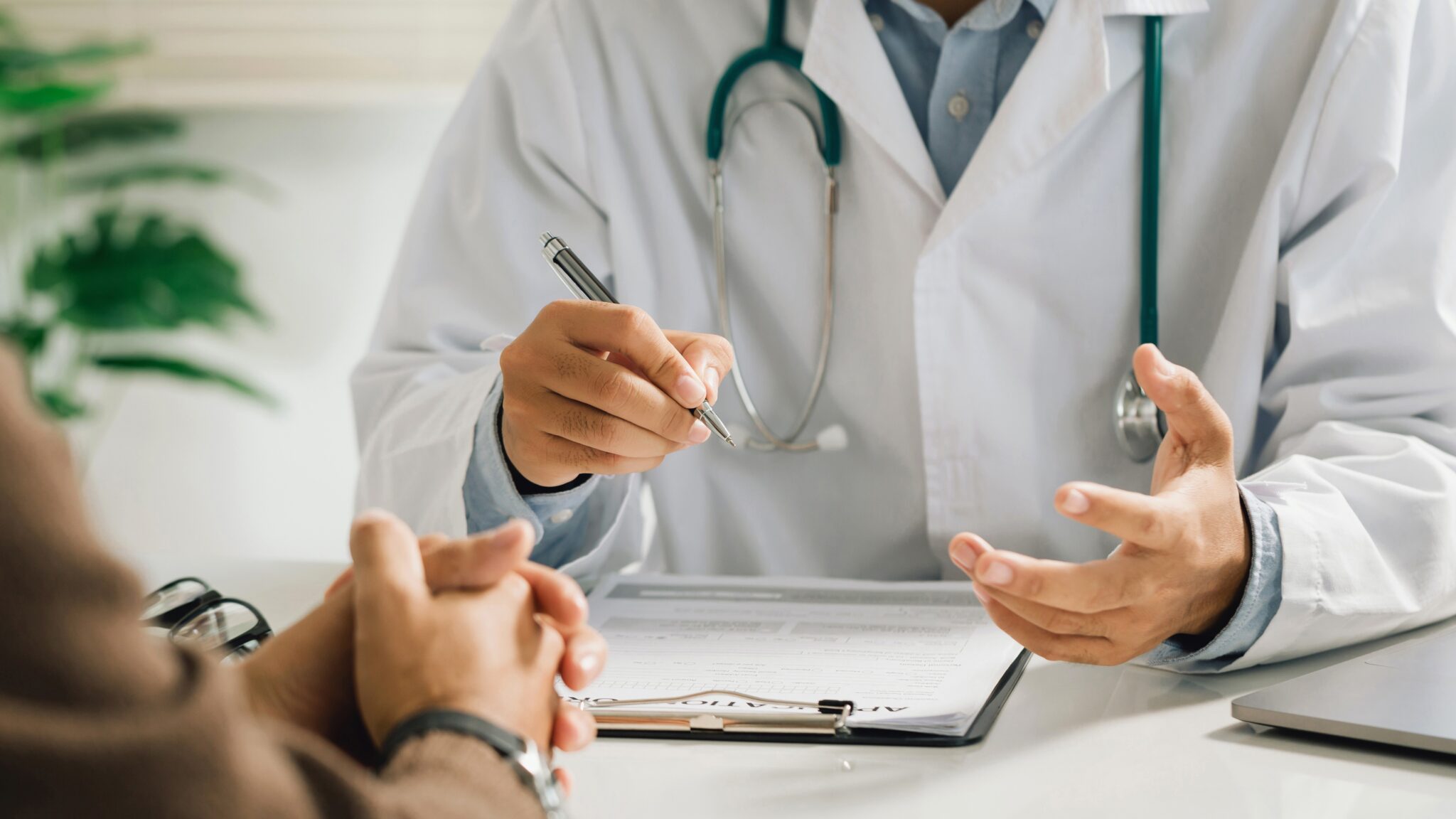 Czym jest oponiak? Leczenie, objawy, rokowania | HelloZdrowie